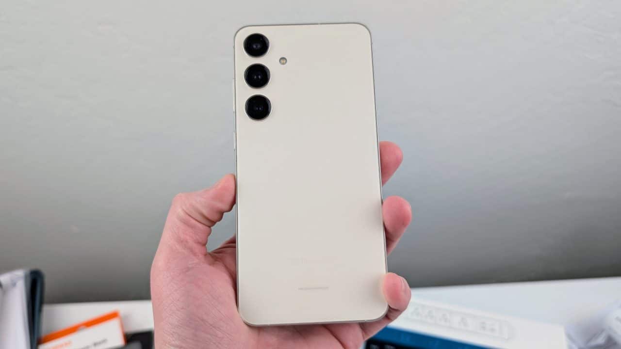 Galaxy Users Might Get Gemini on the Power Button with One UI 7.0 ...