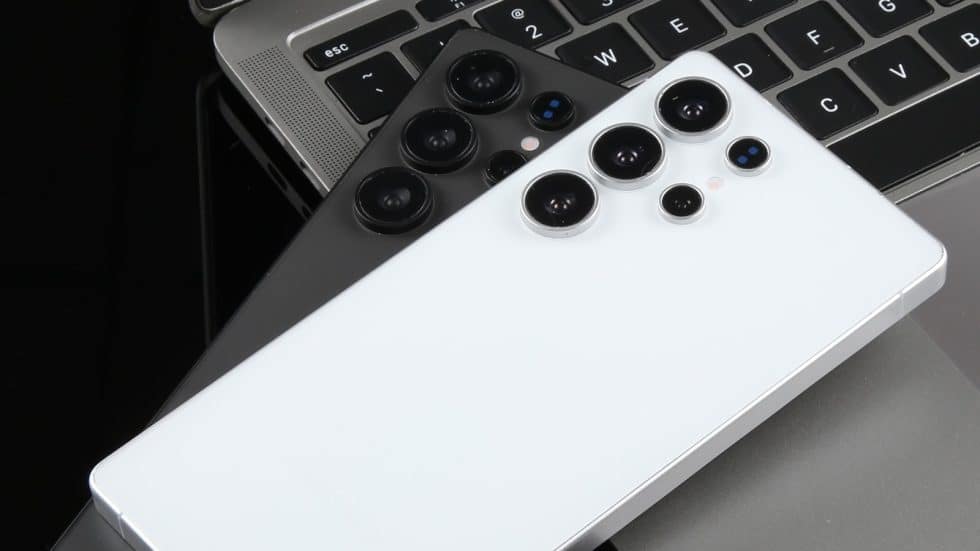 Does the Galaxy S25 Ultra Have an SD Card Slot? - SammyGuru