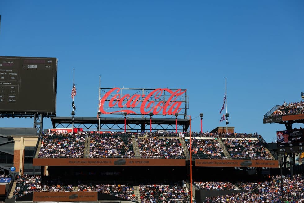 Samsung Transforms Citi Field With a Brighter Coca-Cola Sign - SammyGuru